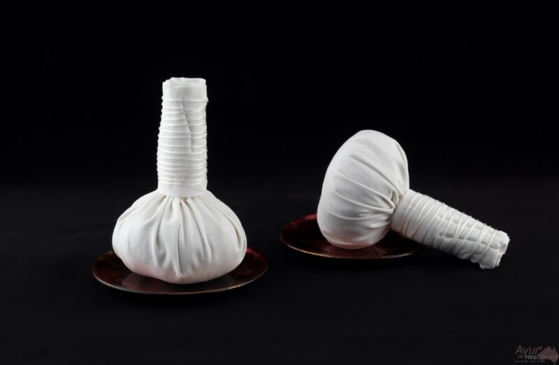 Ayurvedic Pinda Sweda / Herabal Pouch Massage