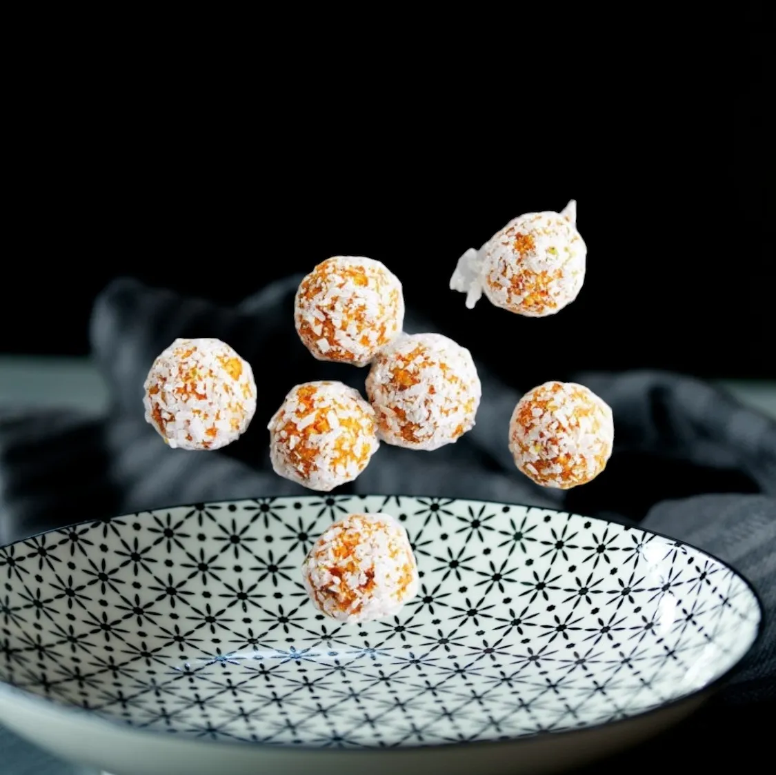 Cashew & Mango Energy Balls - Ayur Healthcare